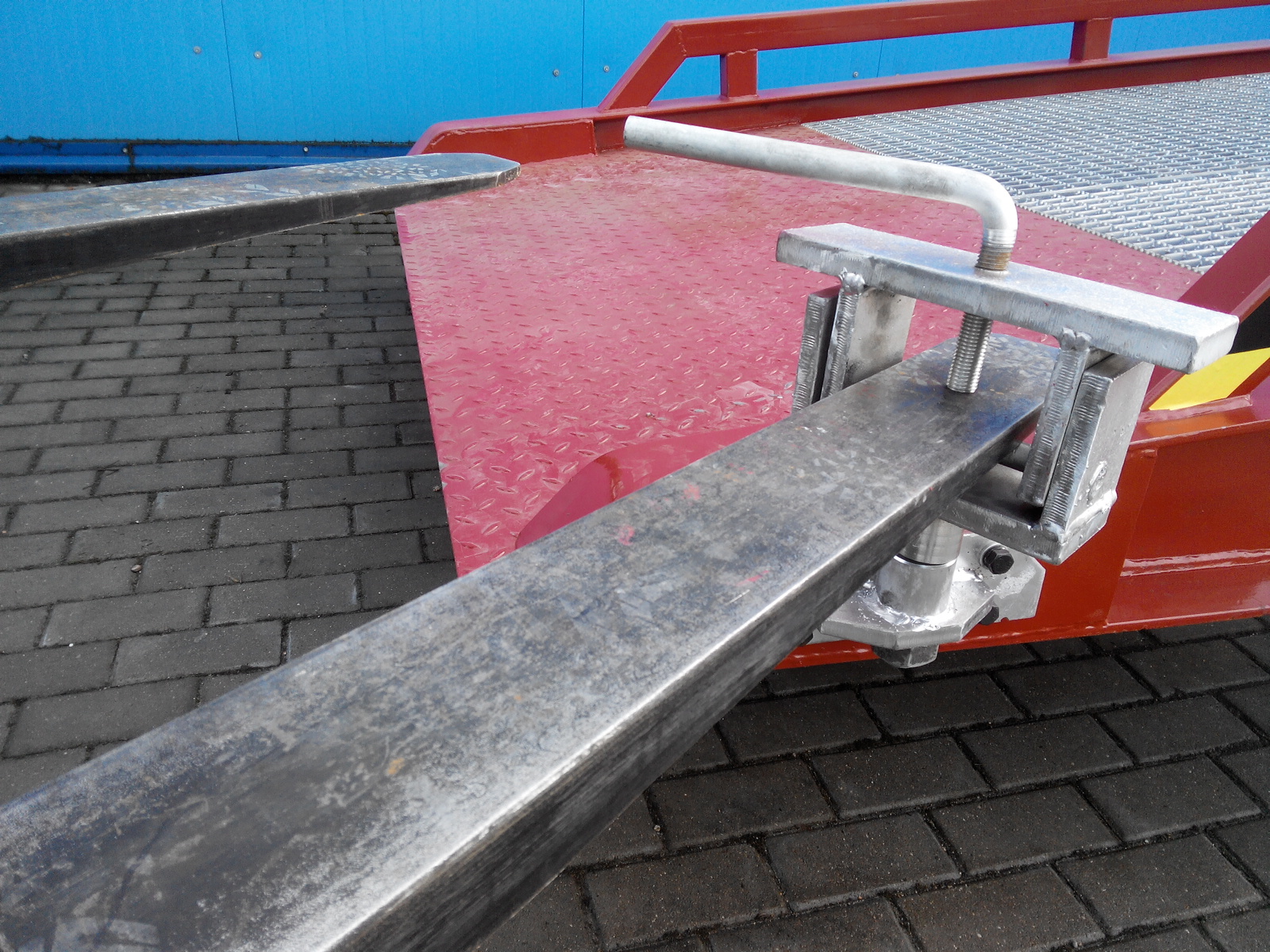 Platforma załadunkowa rampa mobilna 10T | Impiger.pl